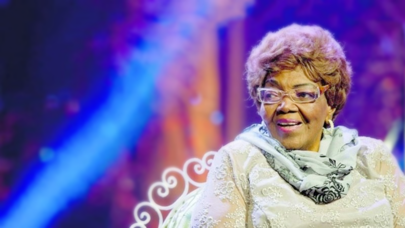 O que dizem os escritores sobre a rainha Dona Ivone Lara - Estante ...